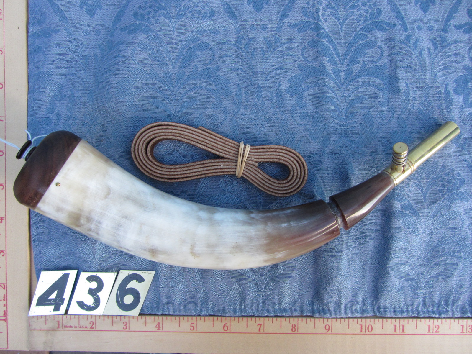 02-436 The Competitor with valve and 100 Grain Measure - Powderhorns ...
